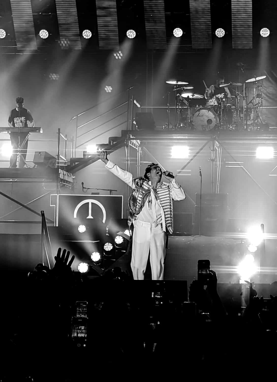 הופעה של אביב גפן והתעויוט - ירח כפול -20251023 - muzi